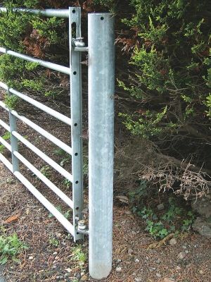 Gate Posts & Accessories